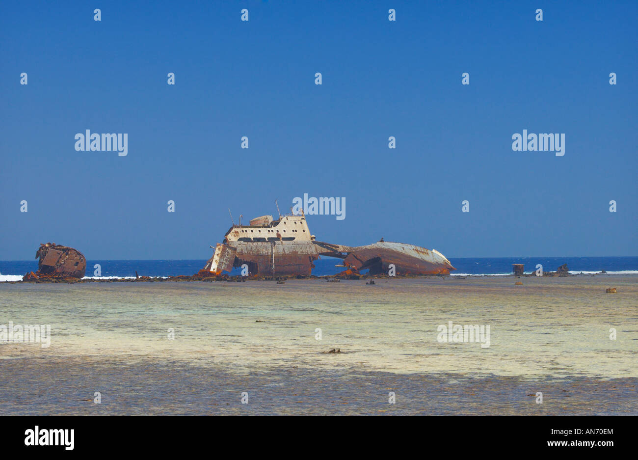 Cross section of ship hull hi-res stock photography and images - Alamy