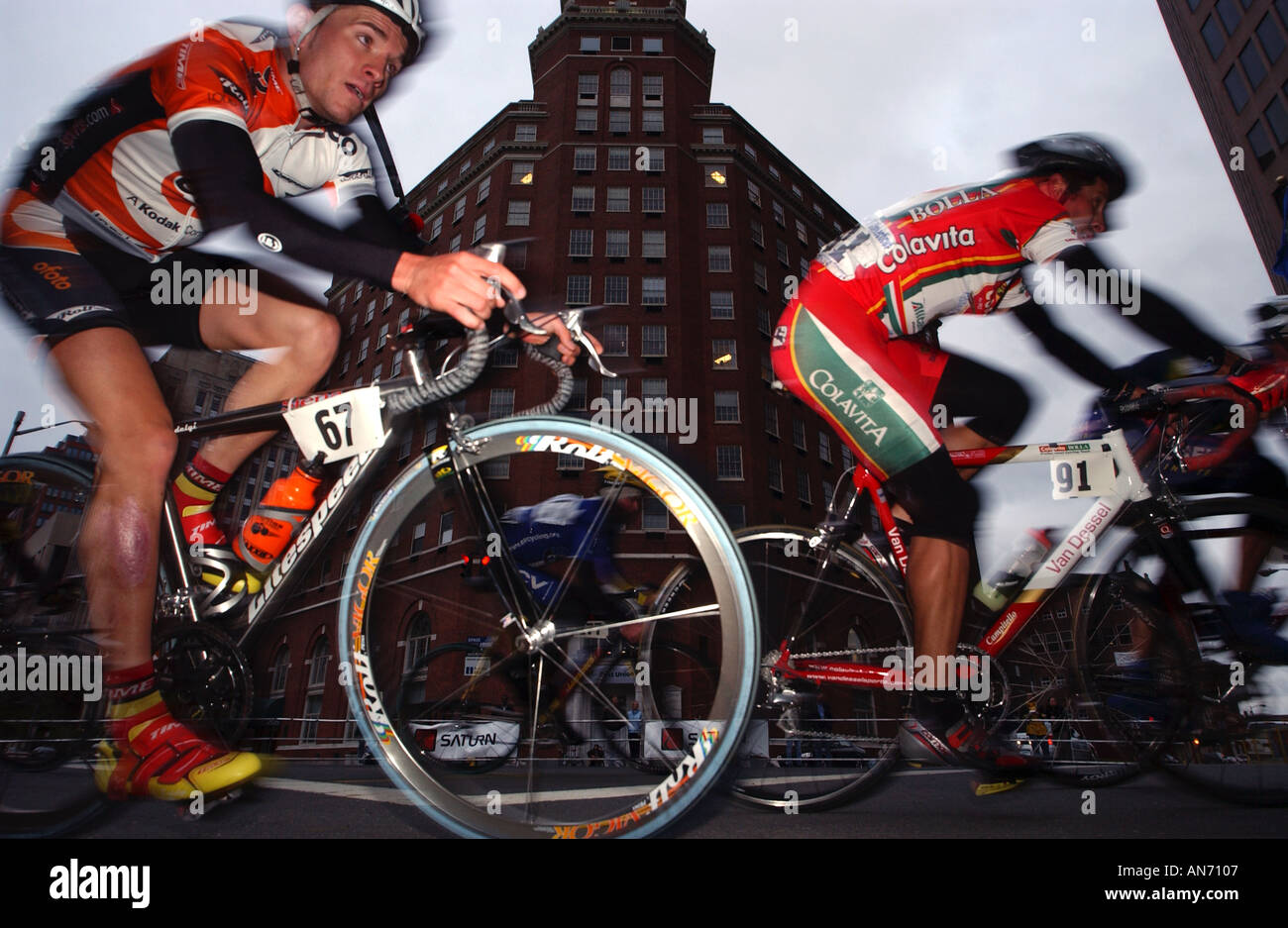 Professional racers hi-res stock photography and images - Alamy