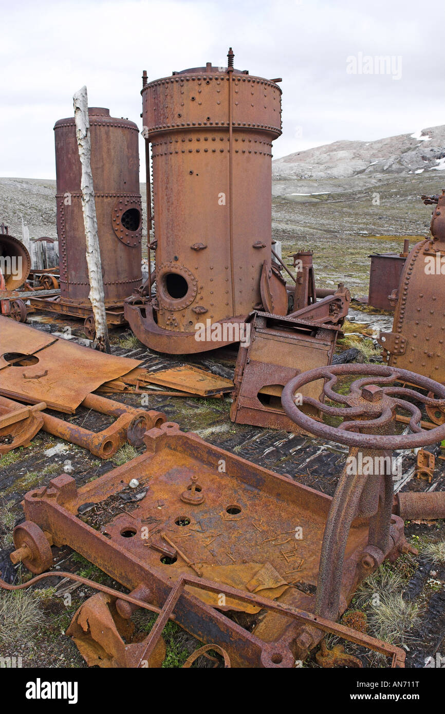 Rusting equipment from an abandoned mine, Blomstrandhalvoya ...