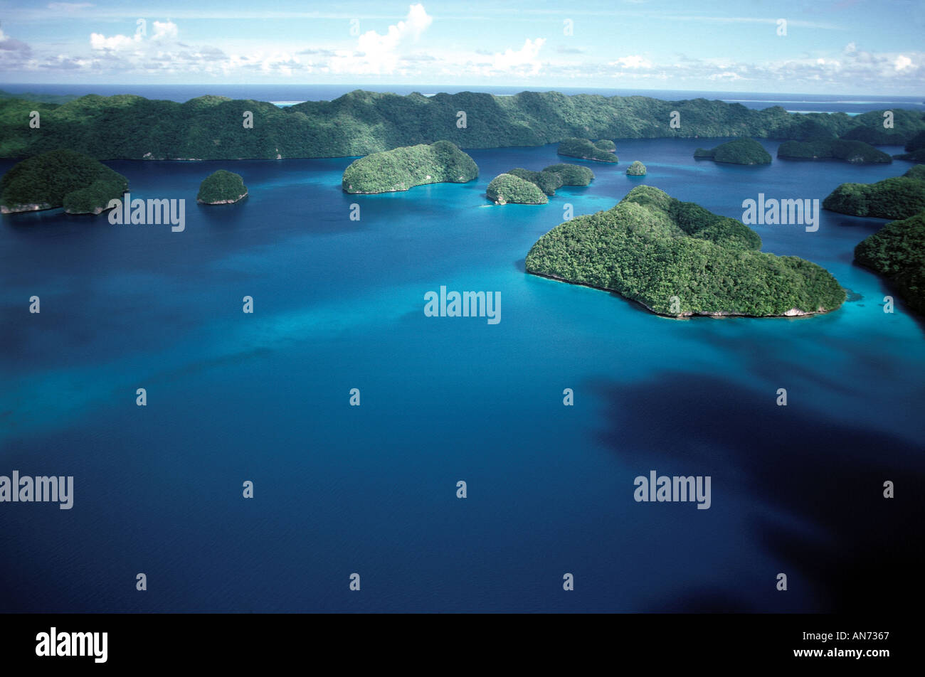 Fringing reefs hi-res stock photography and images - Alamy