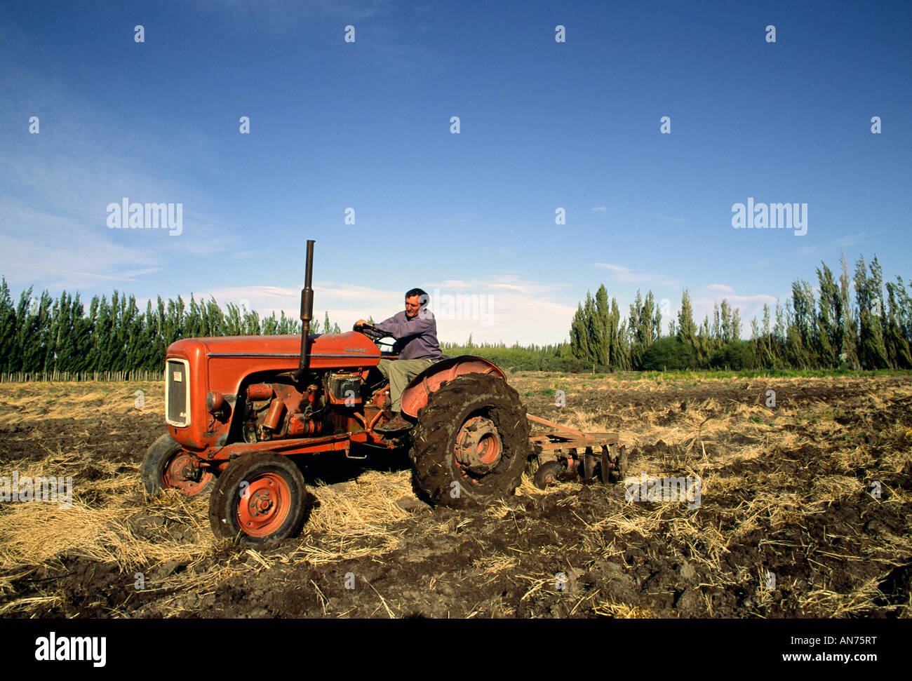 Farmer tractor argentina hi-res stock photography and images - Alamy