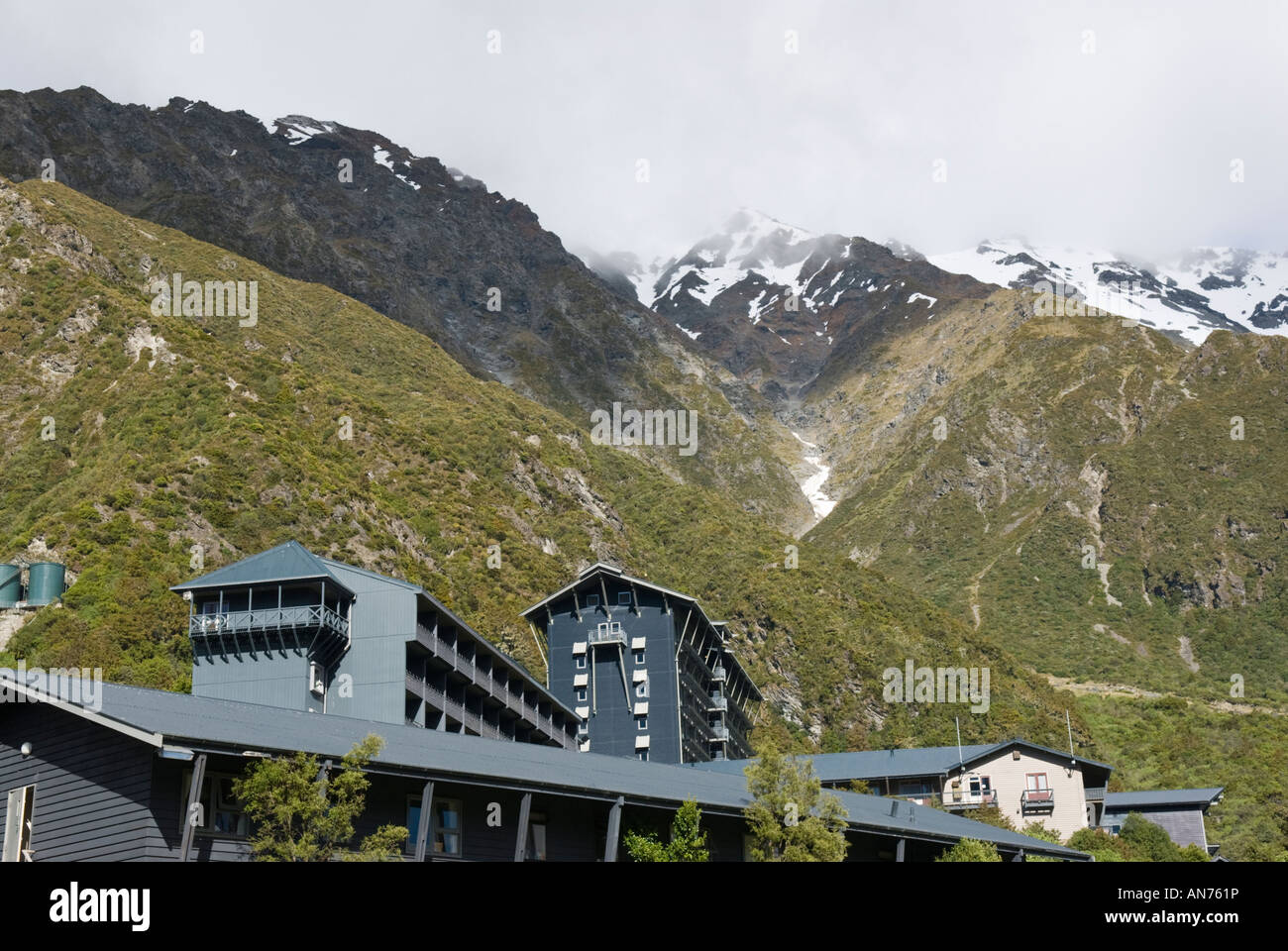 The hermitage hotel mount cook hi-res stock photography and images - Alamy