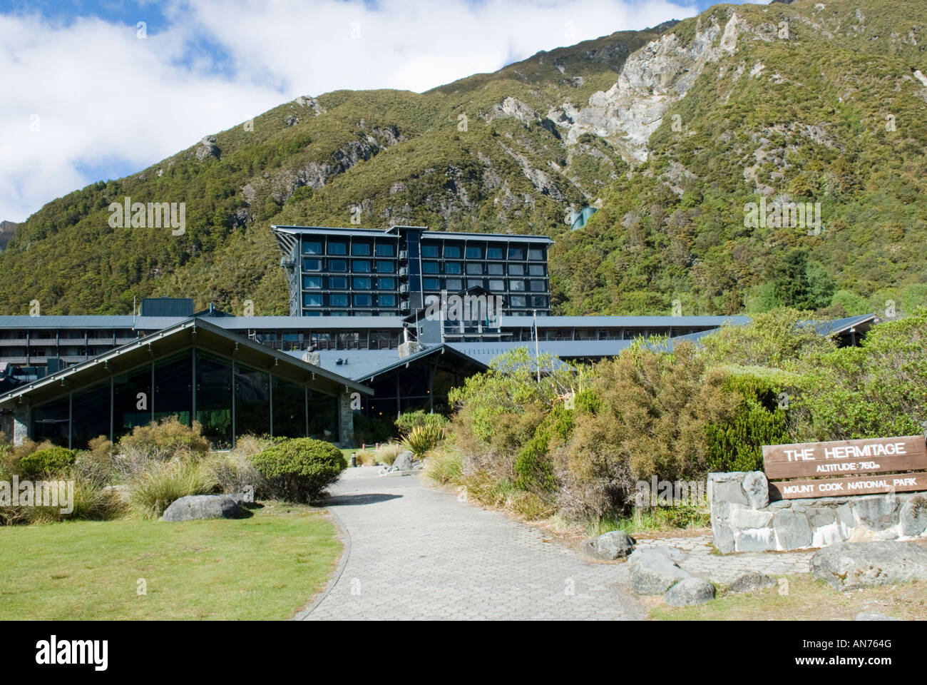 The hermitage hotel mount cook hi-res stock photography and images - Alamy