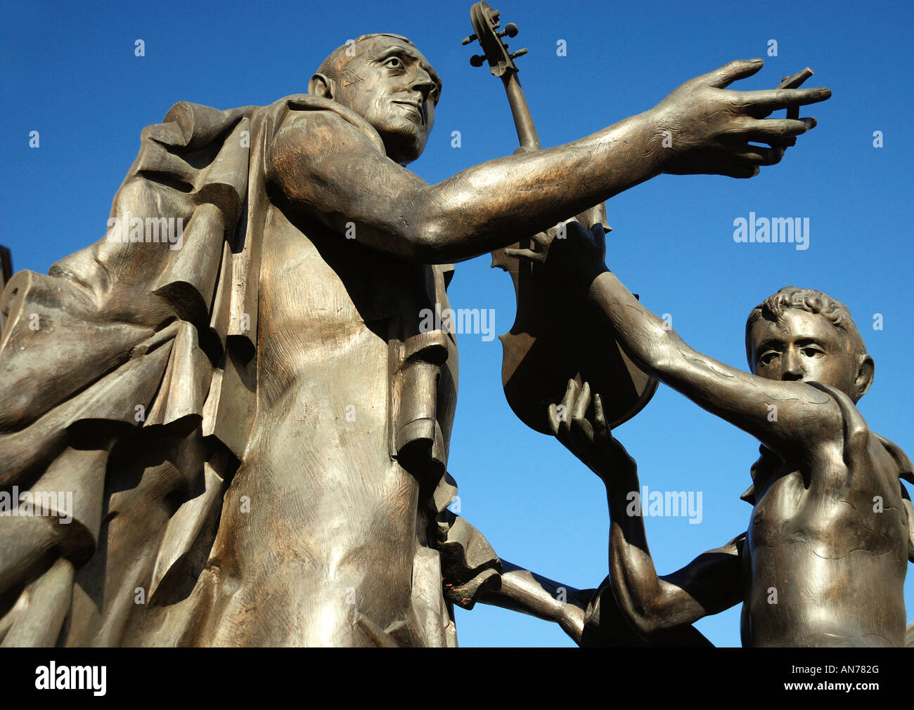 Statue of stradivari hi-res stock photography and images - Alamy