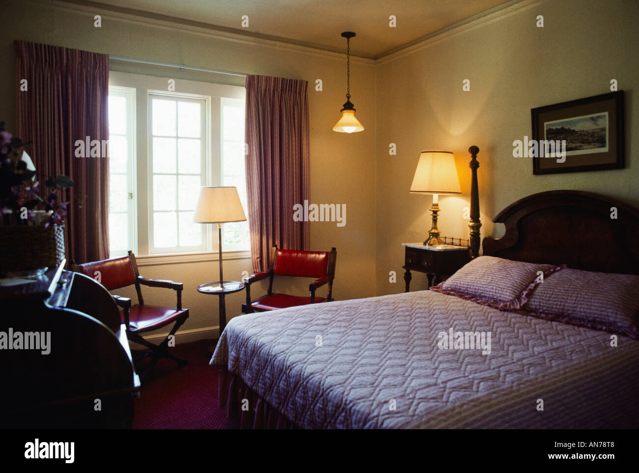 Classic bed hi-res stock photography and images - Alamy
