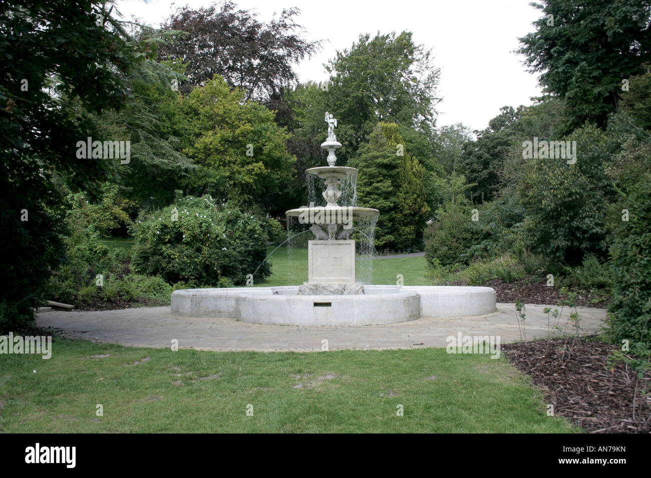 A water fountain in a park in central Dorchester Stock Photo - Alamy