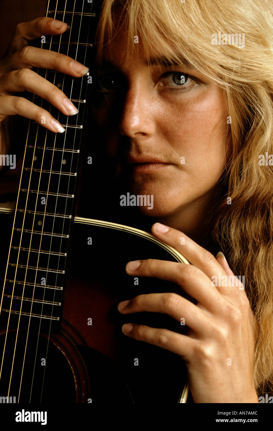 FEMALE GUITARISTS PORTRAIT Stock Photo - Alamy
