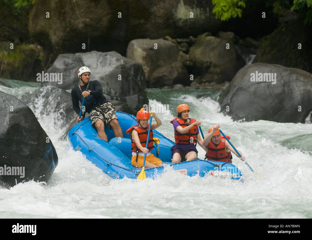 Costa rica rafting hi-res stock photography and images - Alamy