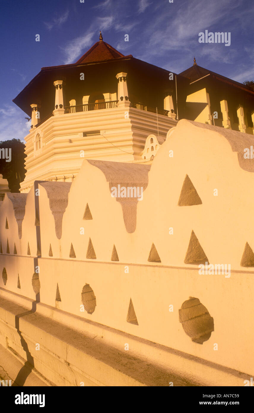 Sri Lanka Kandy Temple of the Tooth Stock Photo - Alamy
