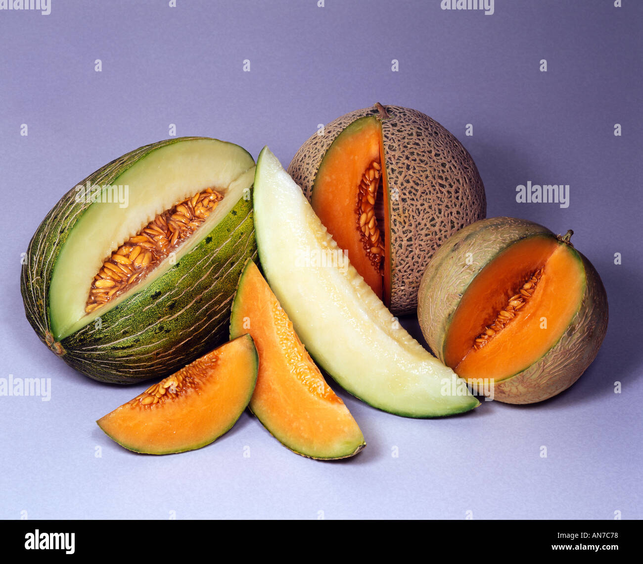 Piel de sapo melon fruit slice hi-res stock photography and images - Alamy
