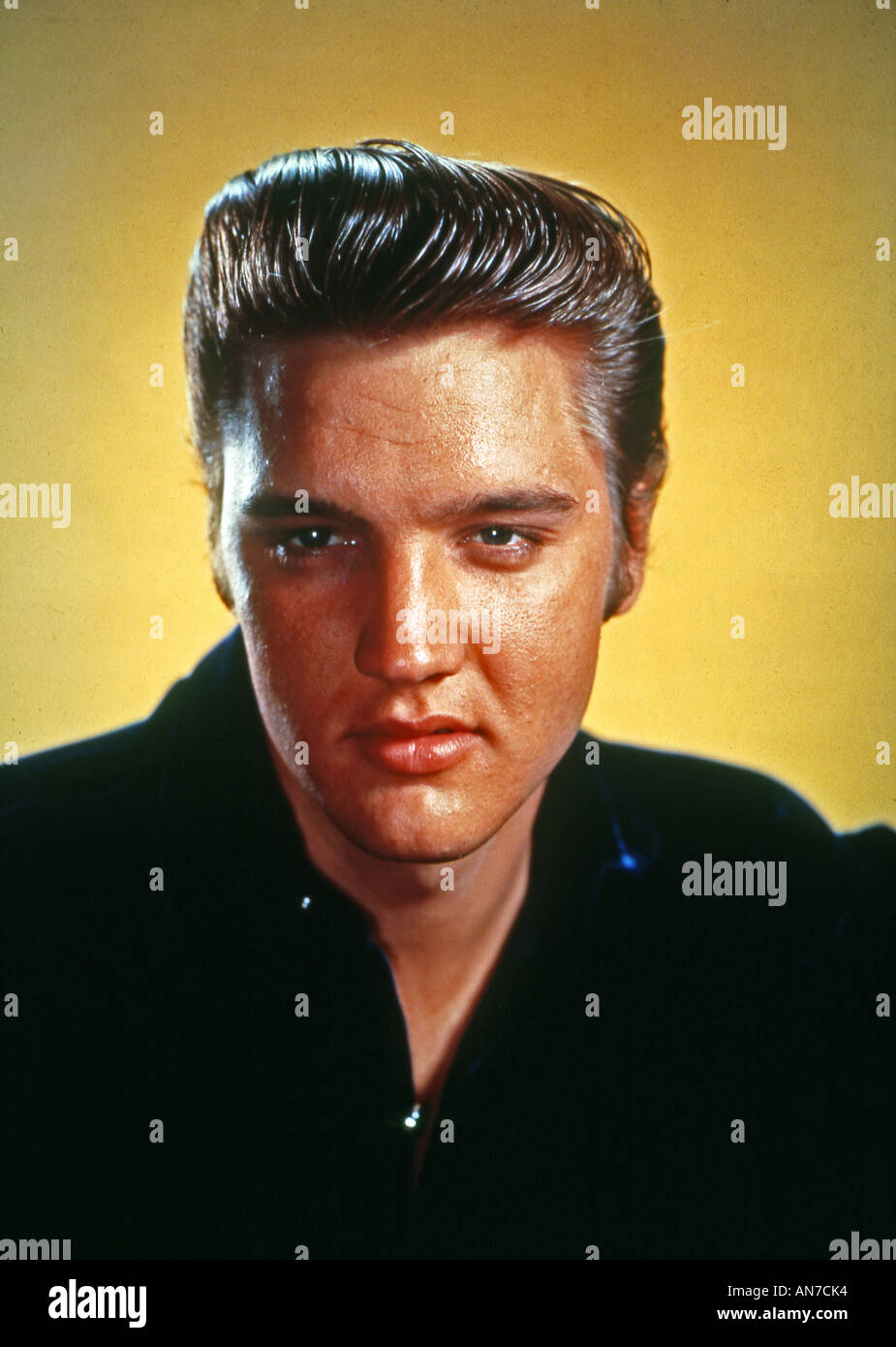 ELVIS PRESLEY US singer/actor Stock Photo - Alamy