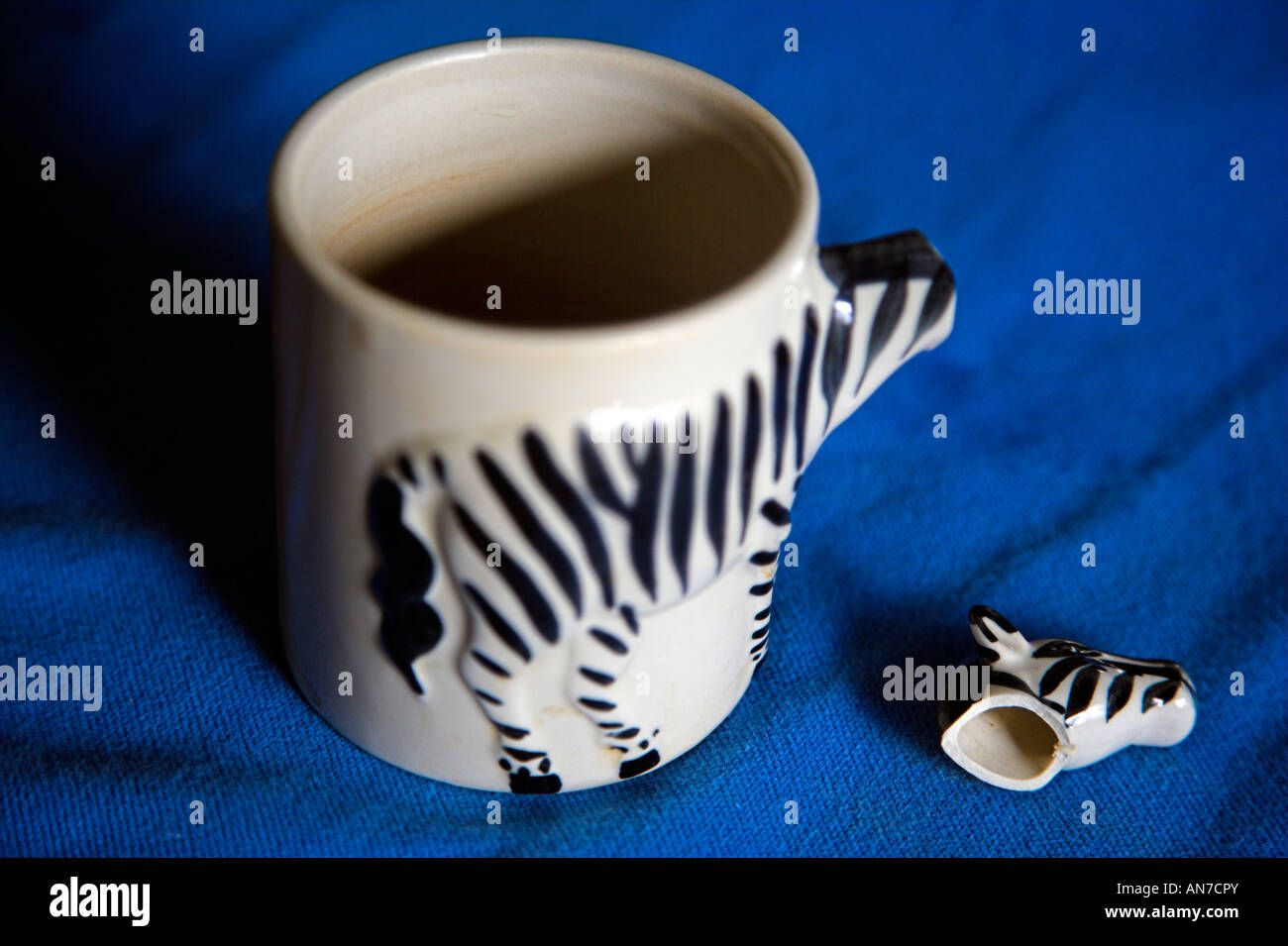 Broken mug hi-res stock photography and images - Alamy