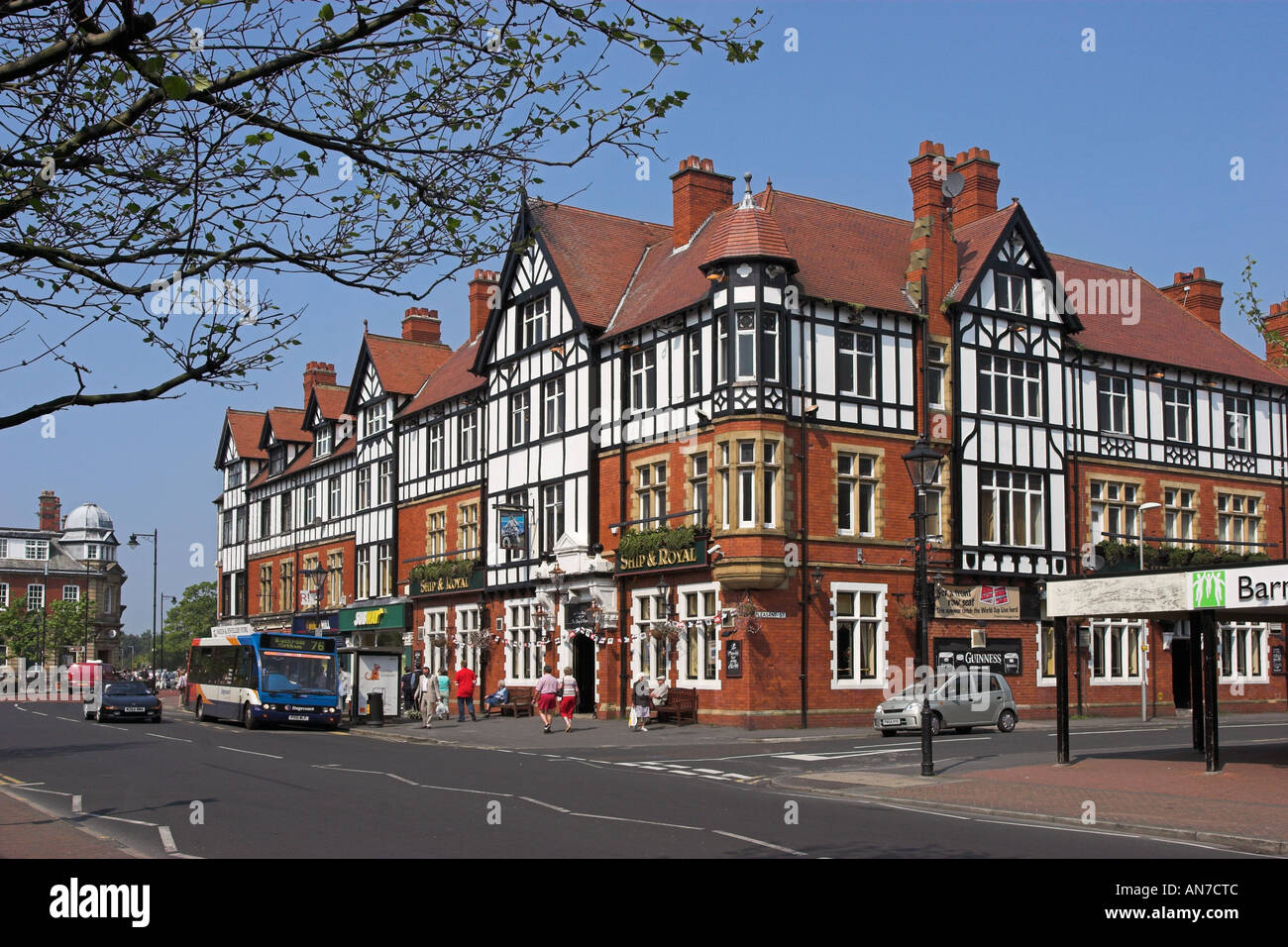 Saint annes town centre hi-res stock photography and images - Alamy