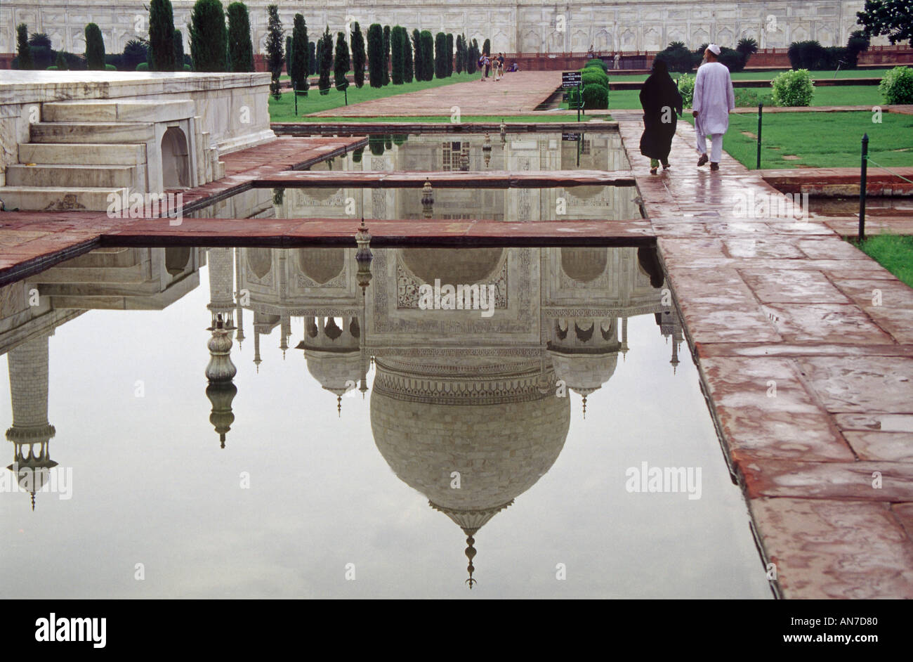 Taj mahal pools hi-res stock photography and images - Alamy