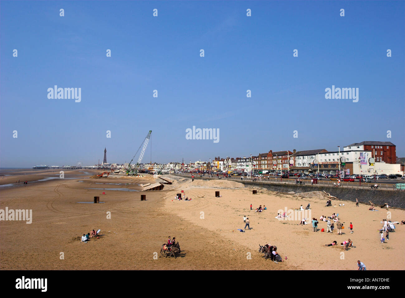 Blackpool beach and renovation work on sea wall defences Stock Photo ...