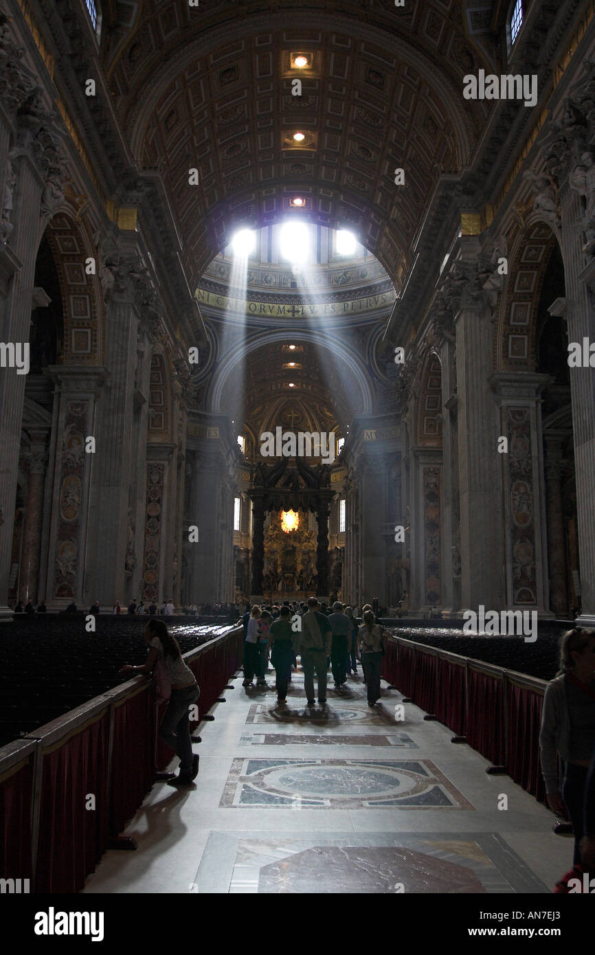 Twin beams of light from St Peter's dome frame Vatican pilgrims as they ...