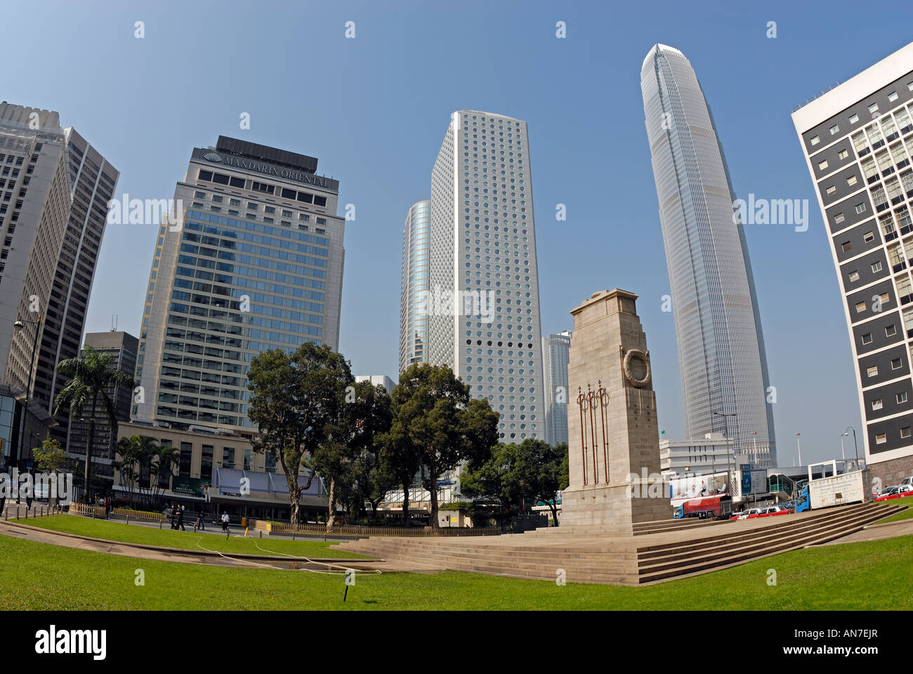 Statue Square Hong Kong with IFC and Mandarin Oriental Stock Photo - Alamy