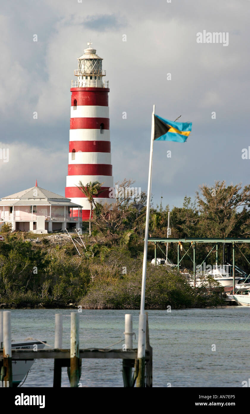 he famous candy striped Hopetown lighthouse in the early morning sun ...