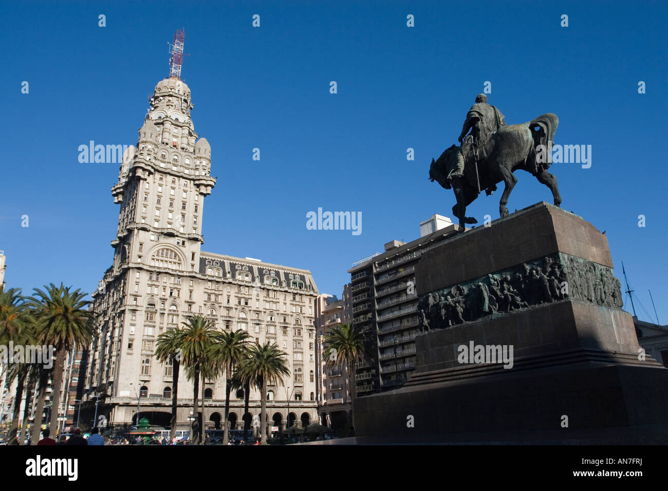 Independence Square, Montevideo Stock Photo - Alamy