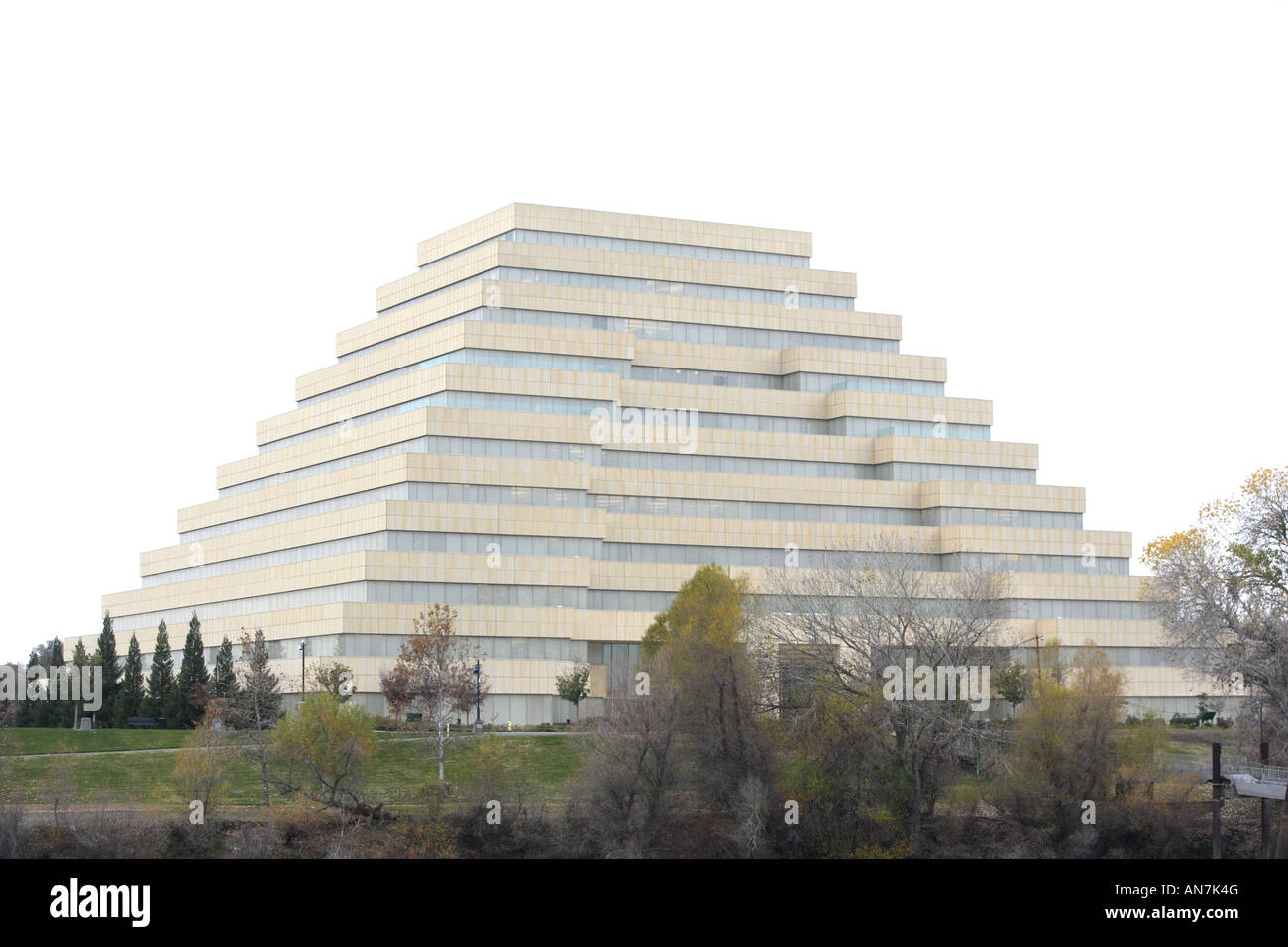 Pyramid corners hi-res stock photography and images - Alamy