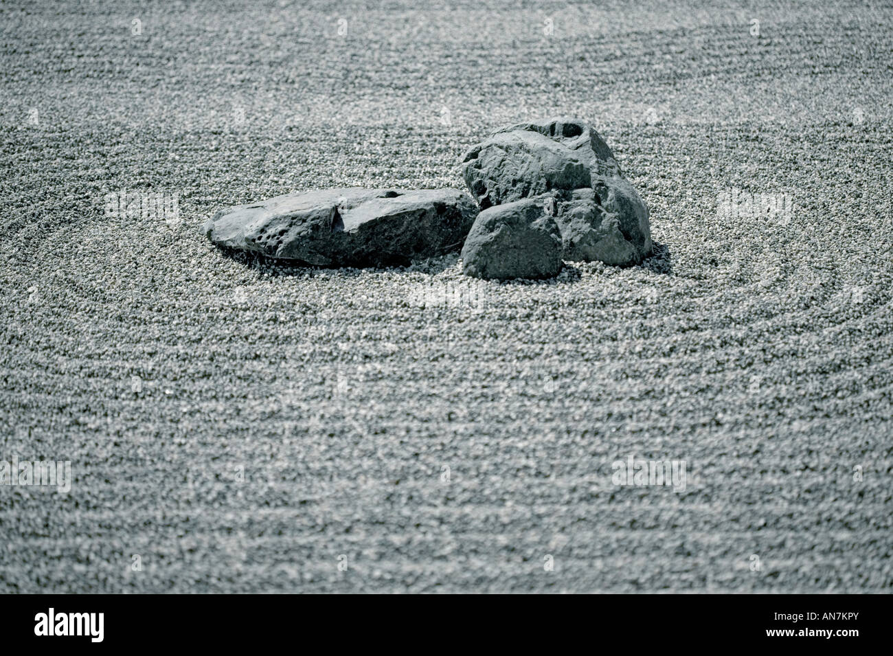 Japanese rock garden hi-res stock photography and images - Alamy