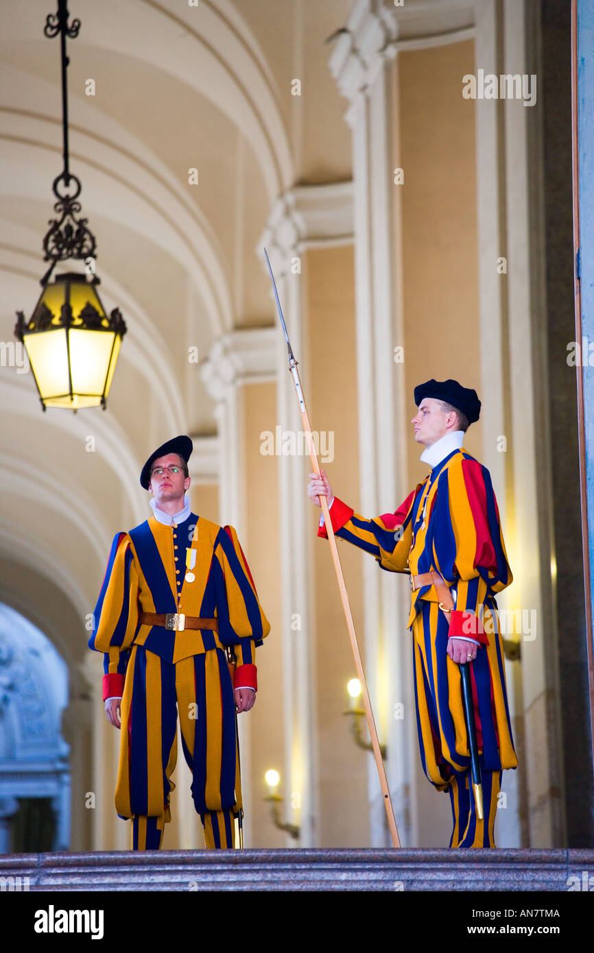 Swiss guard hi-res stock photography and images - Alamy