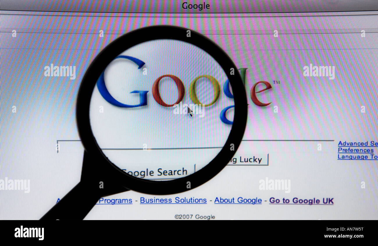 Google magnifying glass hi-res stock photography and images - Alamy