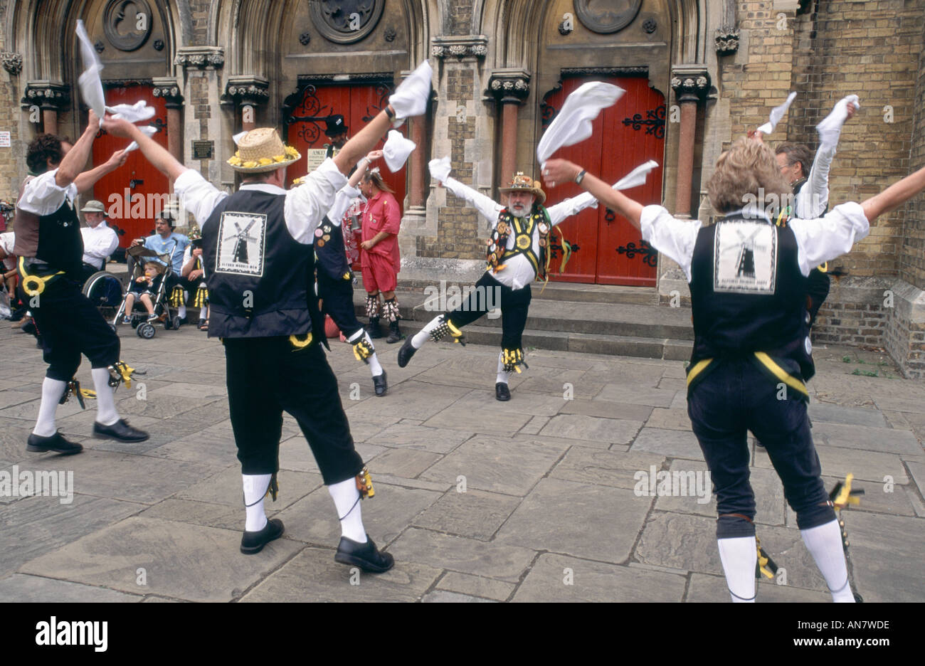 MORRIS DANCERS ENGLAND UK Stock Photo - Alamy
