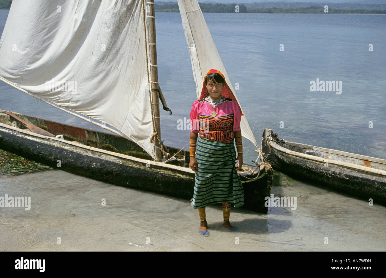 Cuna Indians High Resolution Stock Photography and Images - Alamy