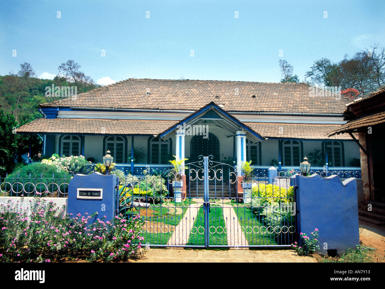 The cultural symbiosis between Portugal and Goa. Goan Portuguese ...