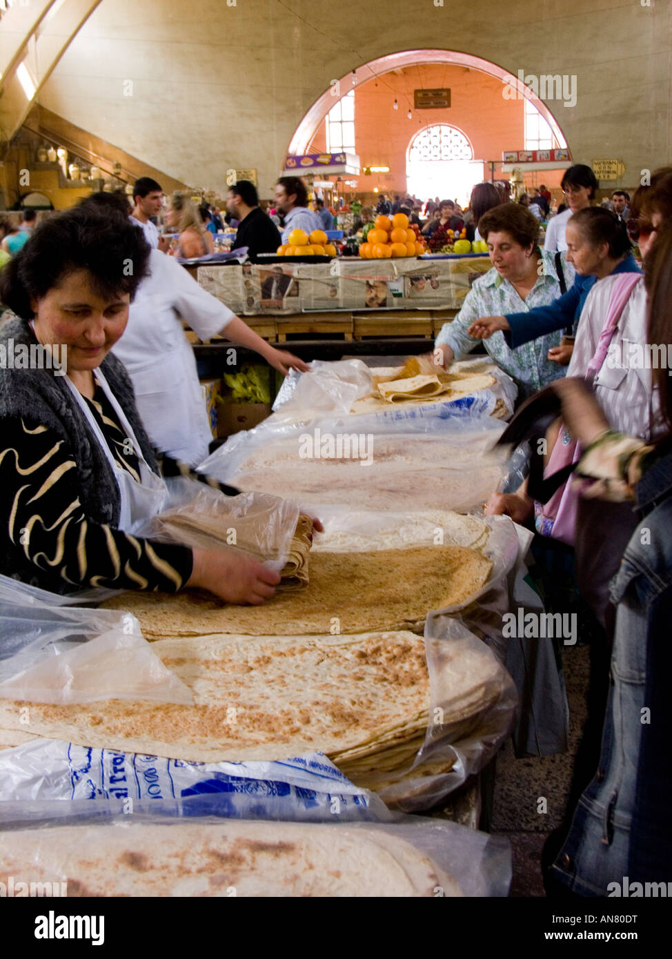 Lavash bread, Pag Shuka Market, Yerevan, Armenia Stock Photo - Alamy