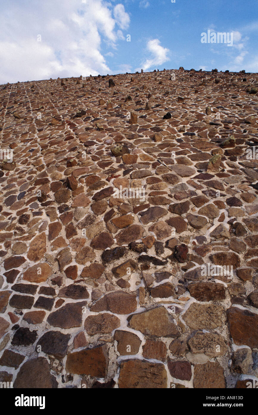 Mexico, Teotihuacan, Pyramid of the Sun, stone face Stock Photo - Alamy