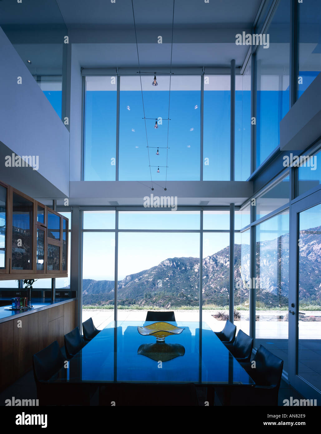 Double height windows hi-res stock photography and images - Alamy