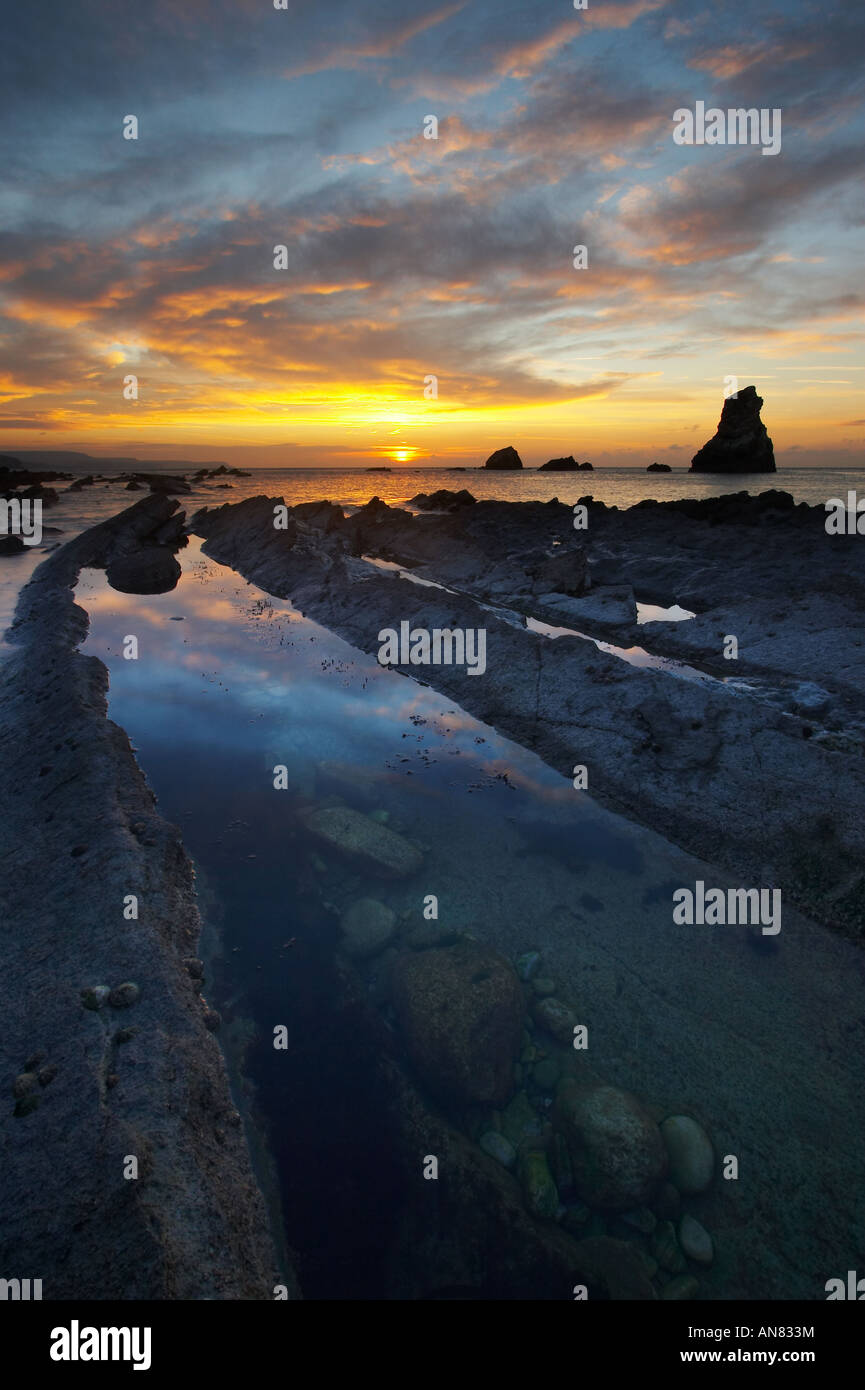 Mupe bay beach cliffs hi-res stock photography and images - Alamy