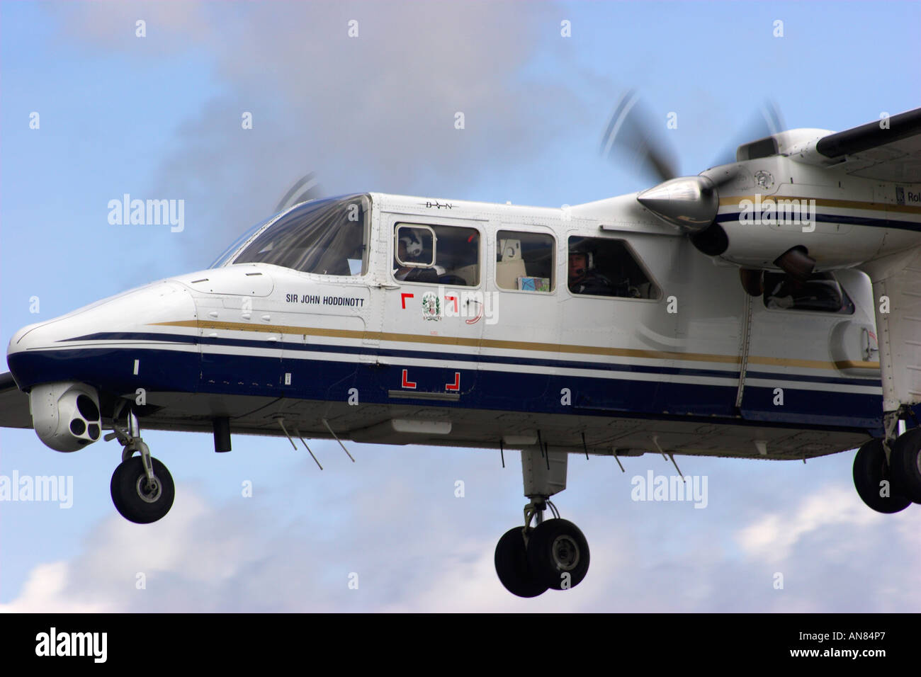 Hampshire police air support unit Defender Stock Photo - Alamy
