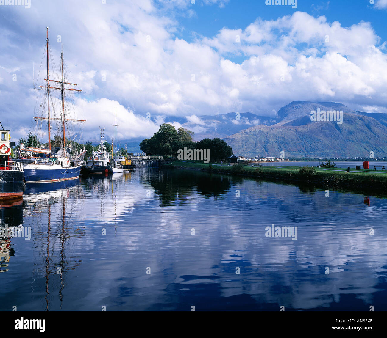Ben nevis from caledonian canal hi-res stock photography and images - Alamy