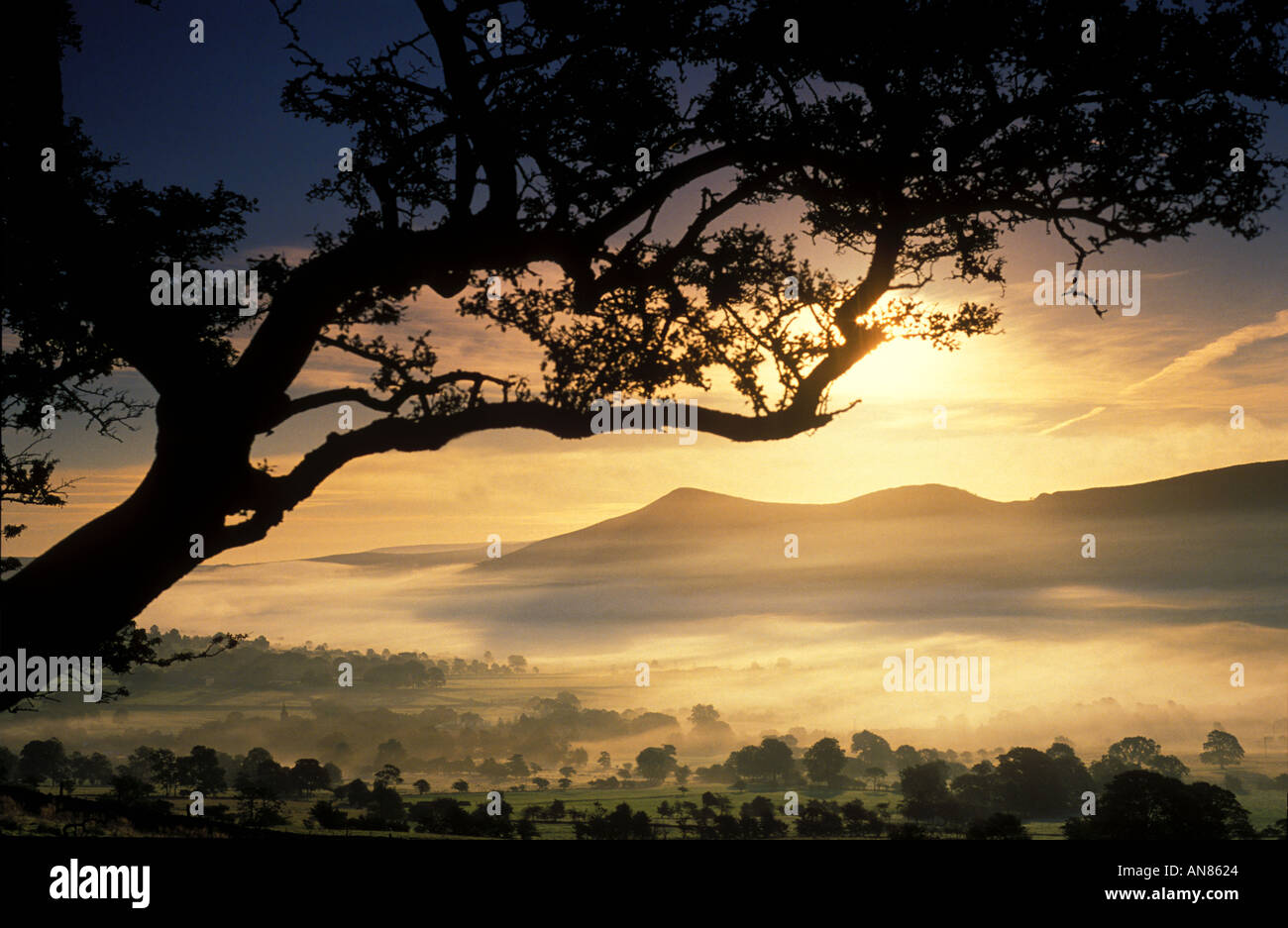 Edale at Dawn Peak District National Park Derbyshire England UK Stock ...