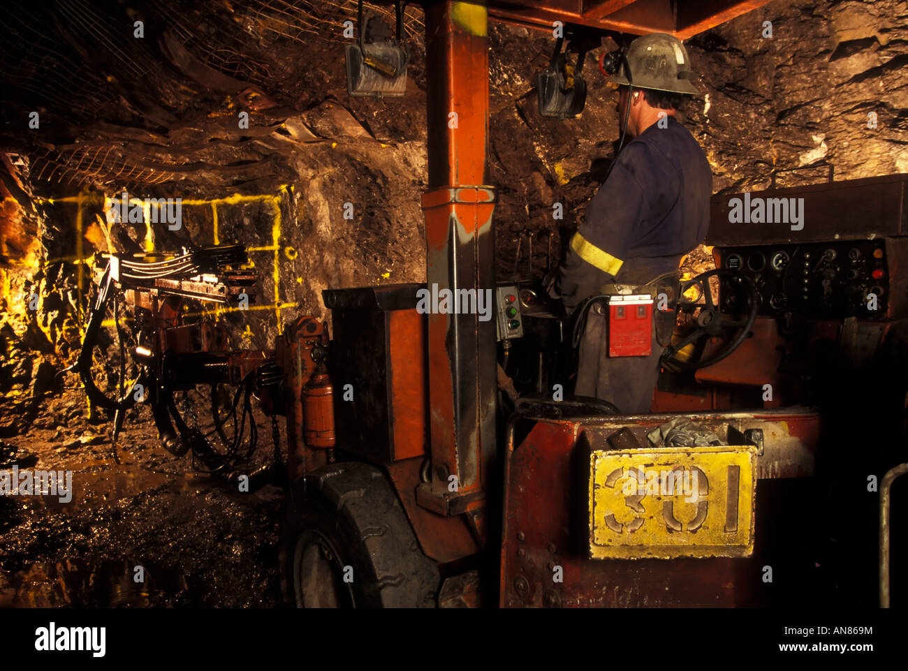Underground mining hi-res stock photography and images - Alamy