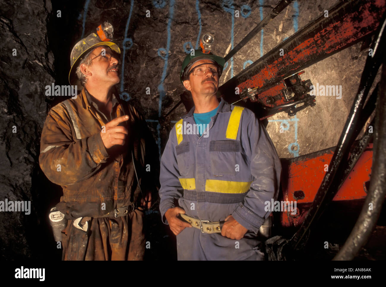 Canada mining workers hi-res stock photography and images - Alamy