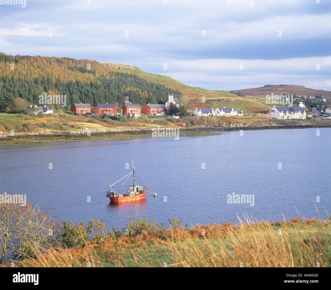 Dunvegan Village and Loch Dunvegan Skye Stock Photo - Alamy