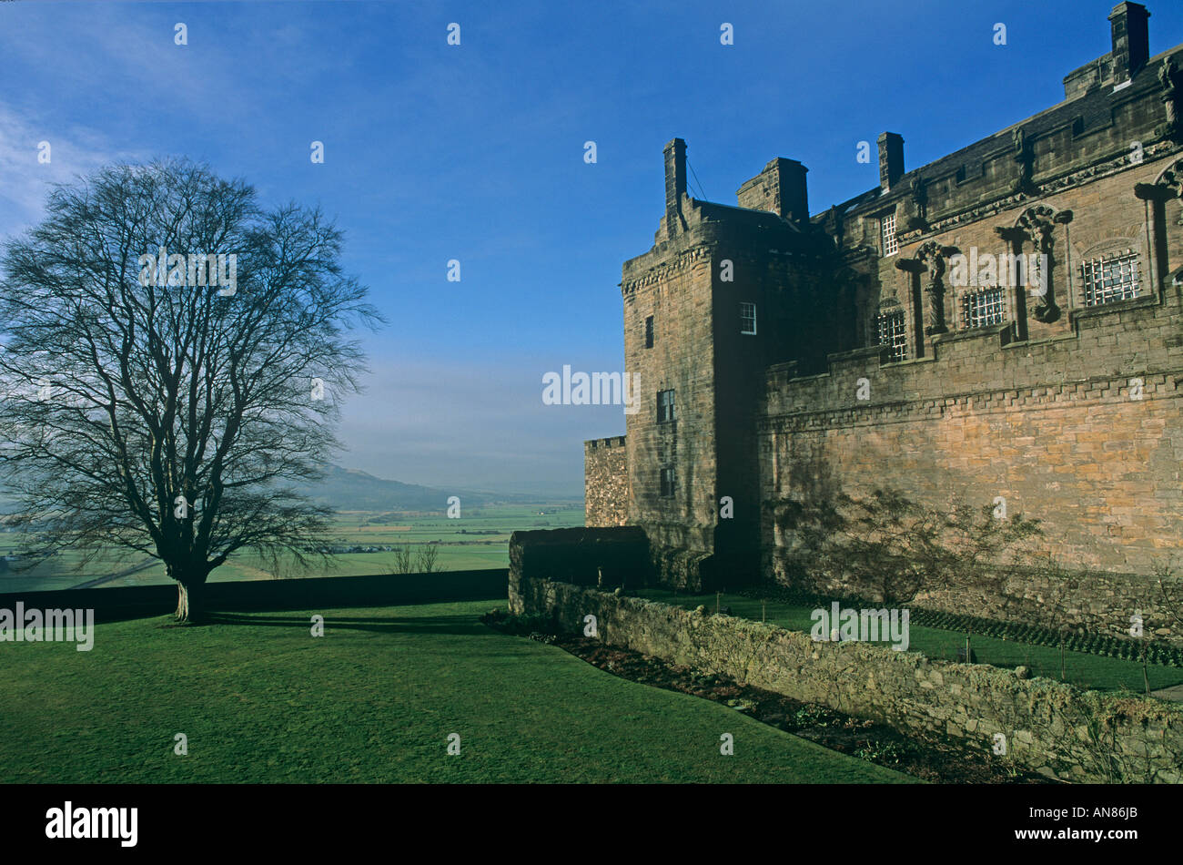 Stirling castle grounds winter hi-res stock photography and images - Alamy