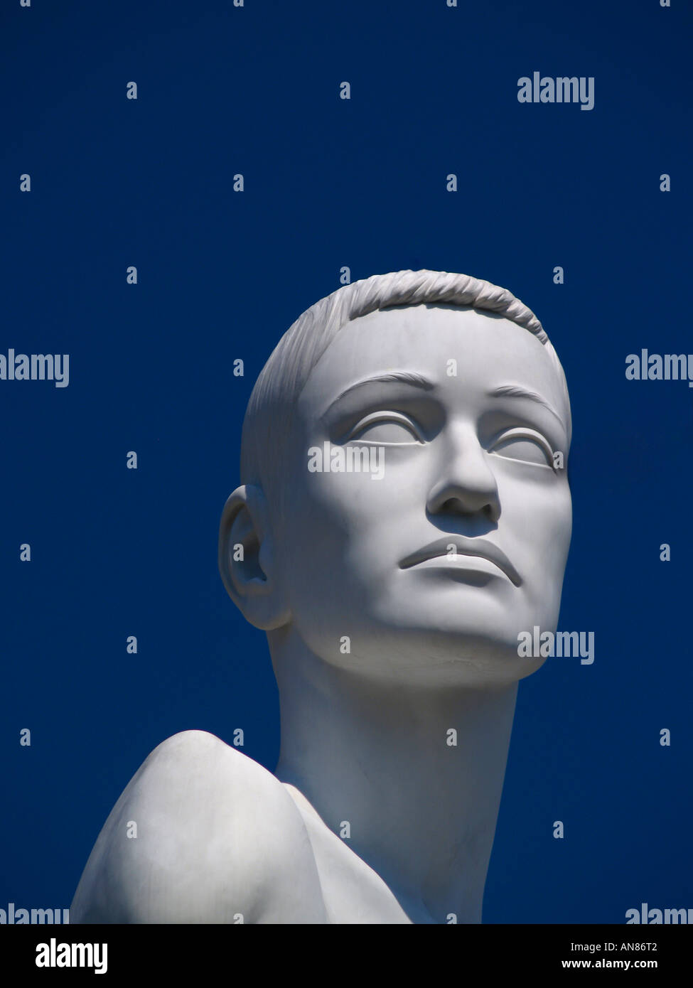 The statue of "Alison Lapper Pregnant" by Artist Marc Quinn in ...