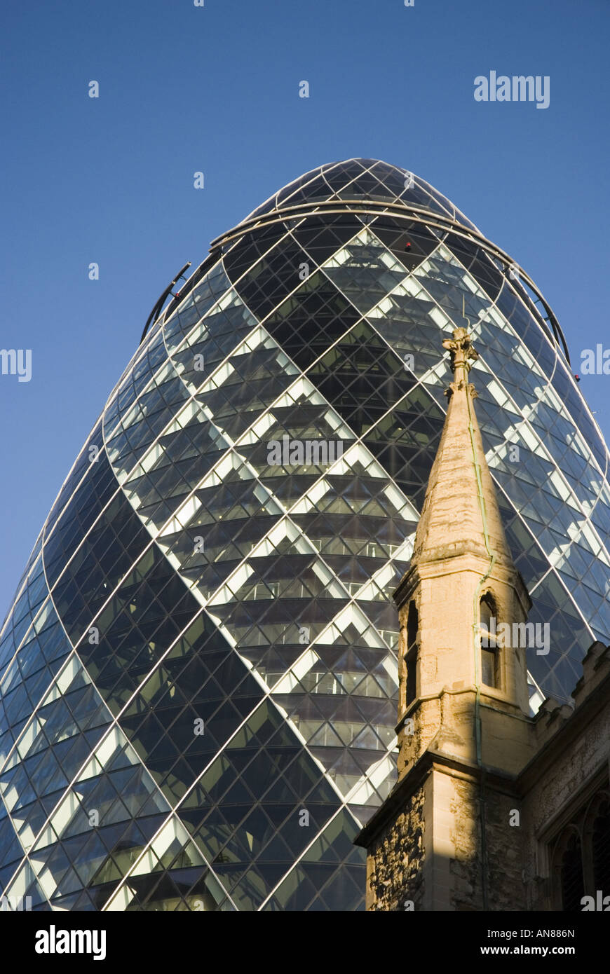 The Swiss Re Tower building, otherwise known as The Gherkin, in the ...