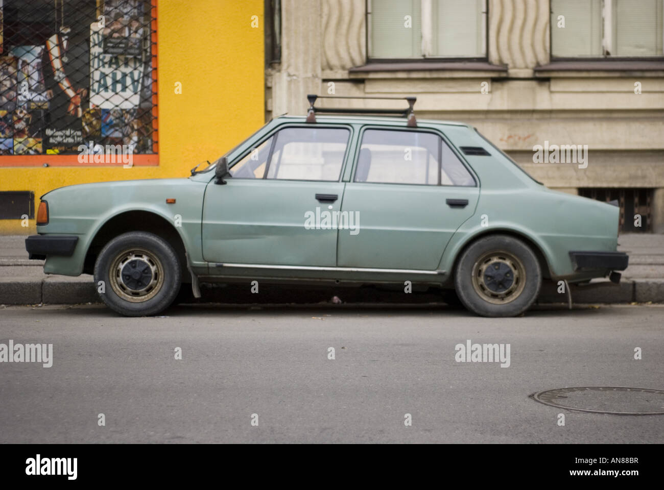Old sedan hi-res stock photography and images - Alamy