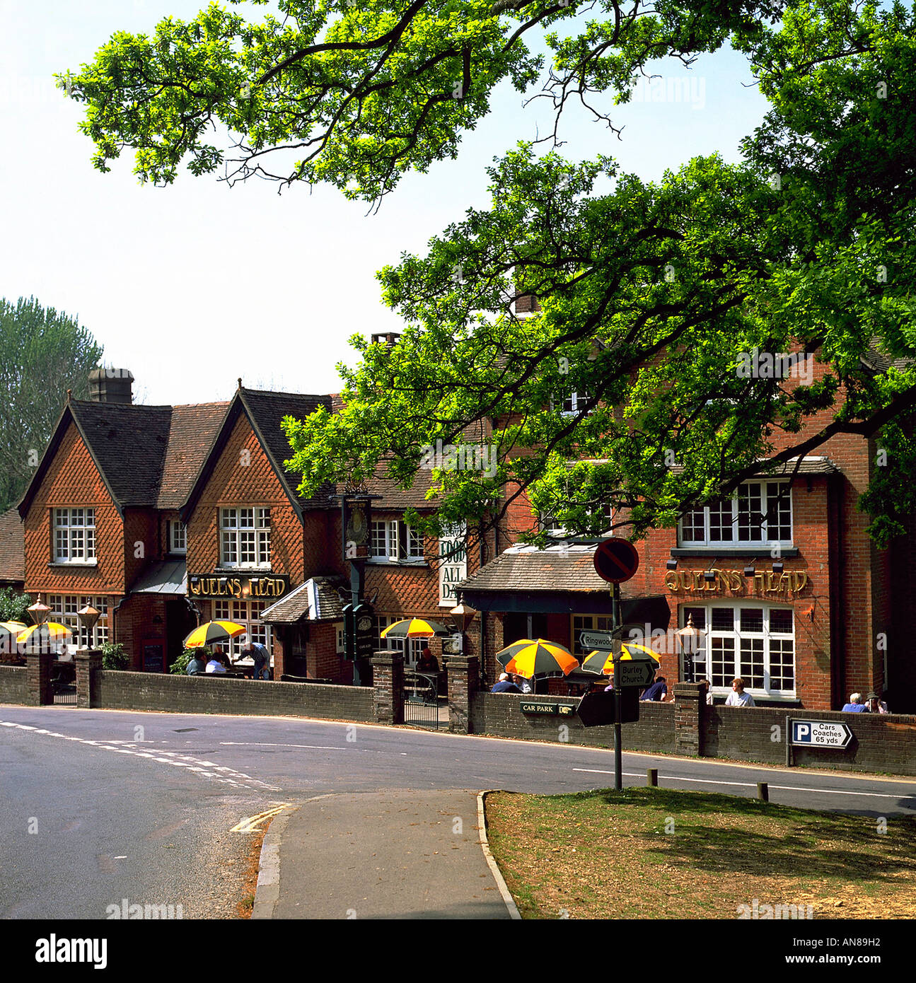 Queen s head hi-res stock photography and images - Alamy