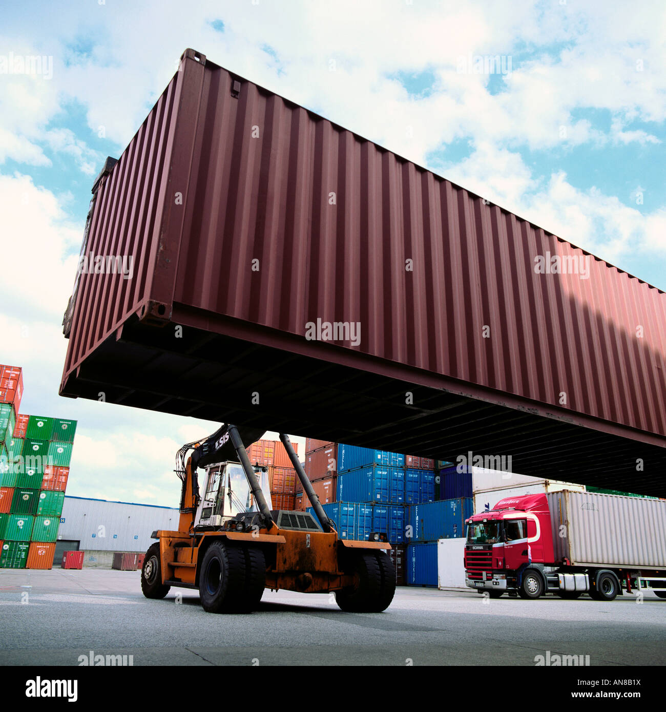 Container van hi-res stock photography and images - Alamy