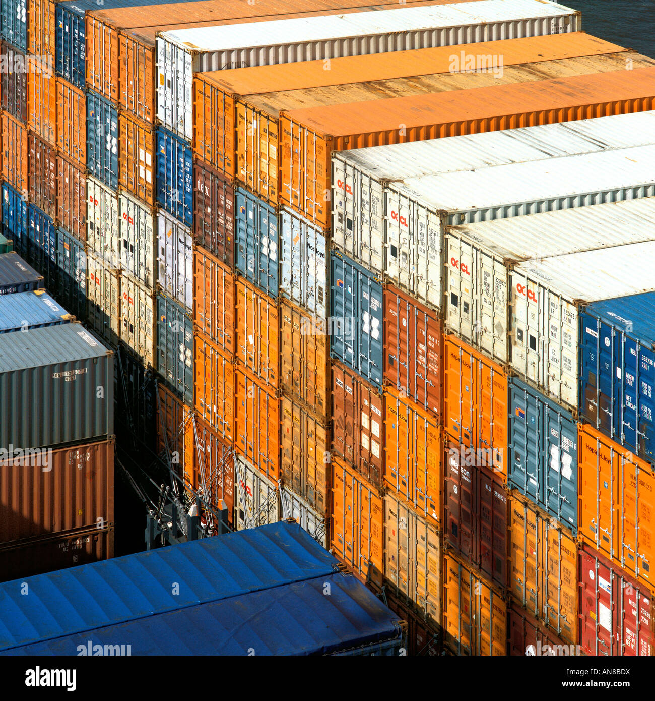 Area of the containers harbour at hamburg hi-res stock photography and ...