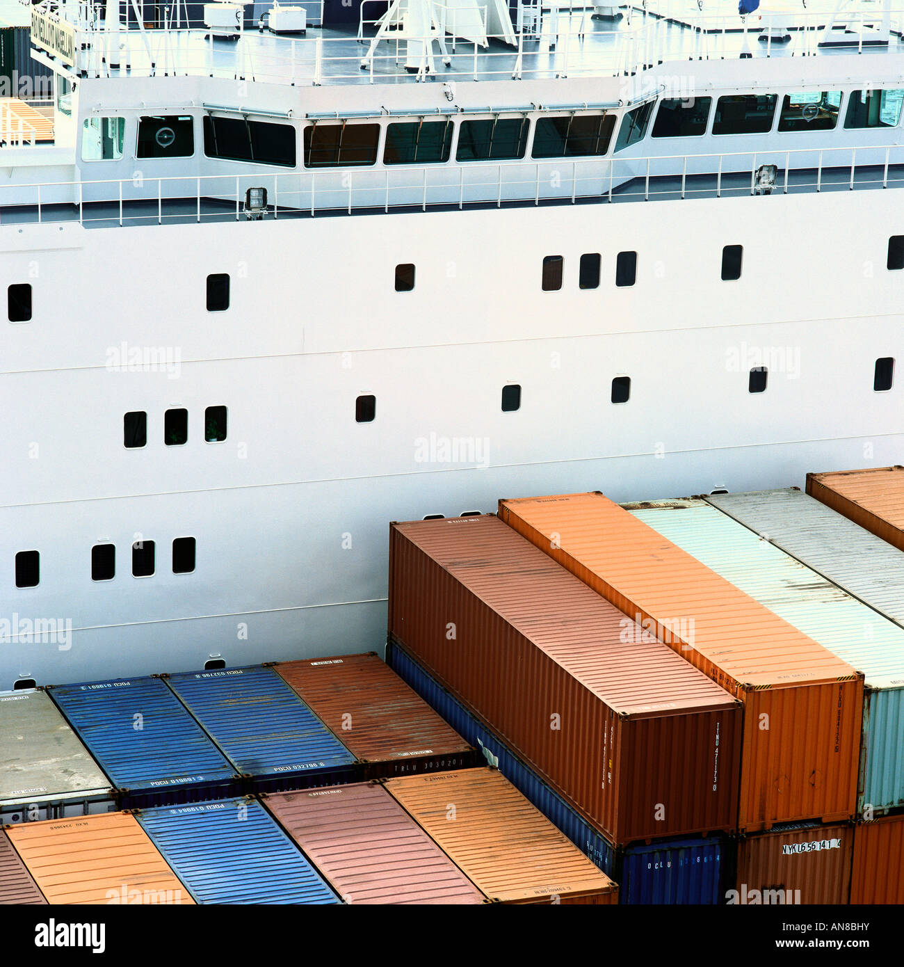 Area of the containers harbour at hamburg hi-res stock photography and ...