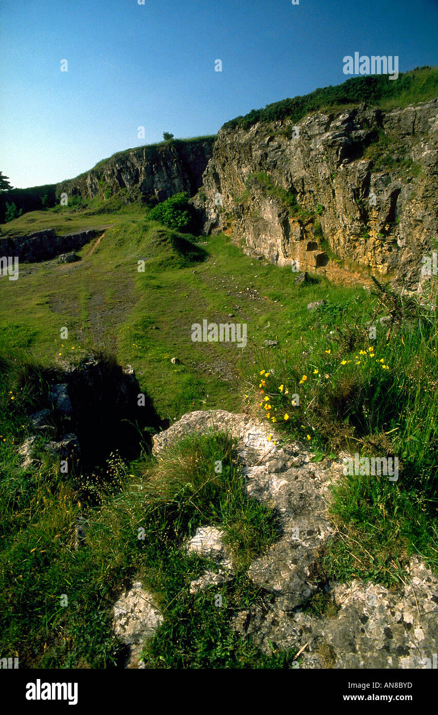 Minninglow peak district hi-res stock photography and images - Alamy