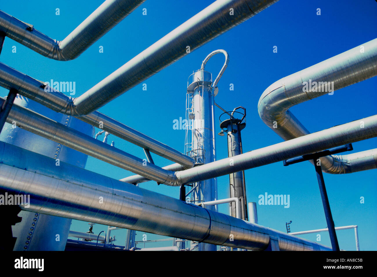 Oil storage yards hi-res stock photography and images - Alamy